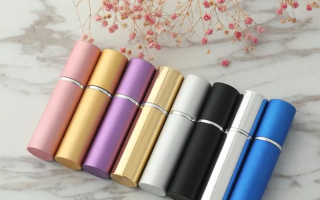 How Can You Incorporate Pocket Perfumes into Your Wardrobe?